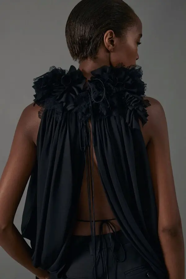 HEIRLOME Lizette Top With Removable Chantilly Lace Collar