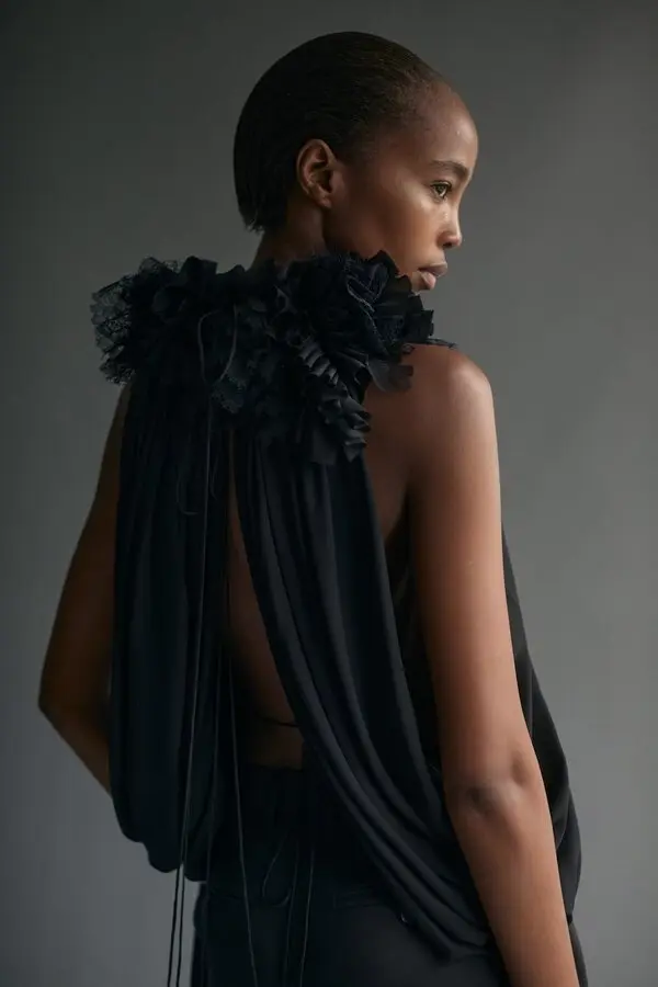 HEIRLOME Lizette Top With Removable Chantilly Lace Collar