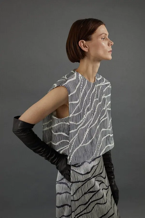 HEIRLOME Milagros Top In Linear Print - Ivory/black