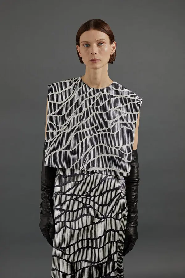 HEIRLOME Milagros Top In Linear Print