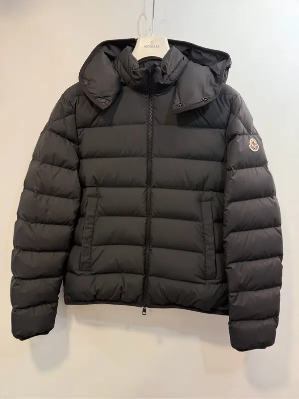 Moncler Montbrocq Hooded Short Down Jacket
