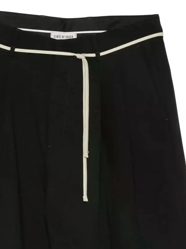 STATE OF ORDER Pleated Shorts