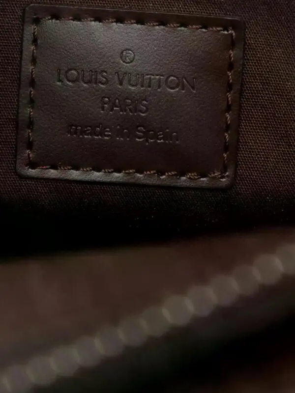LOUIS VUITTON 2002 Epi Croisette Pm Handbag