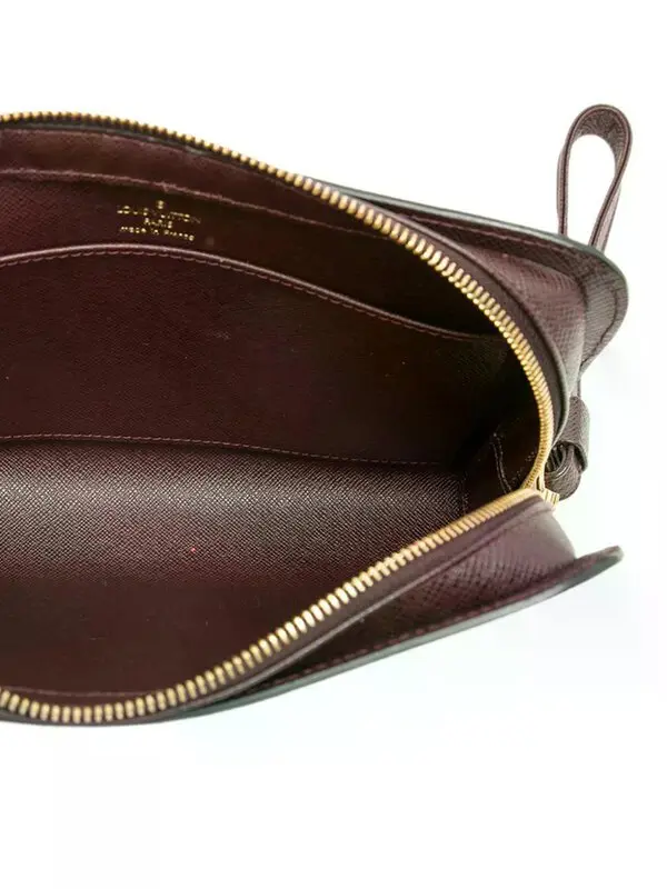 LOUIS VUITTON Taiga Leather Pochette Baikal Clutch Bag
