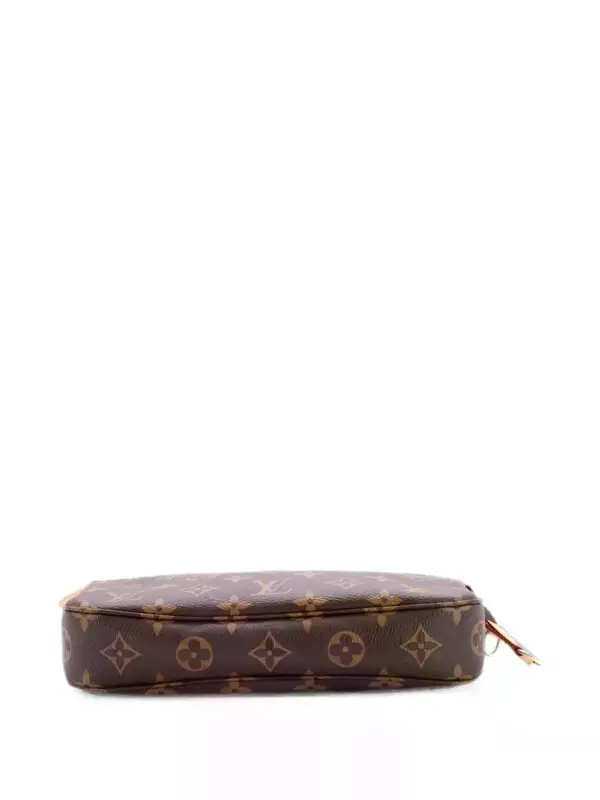 LOUIS VUITTON Monogram Canvas Pochette Accessoires Nm Clutch Bag