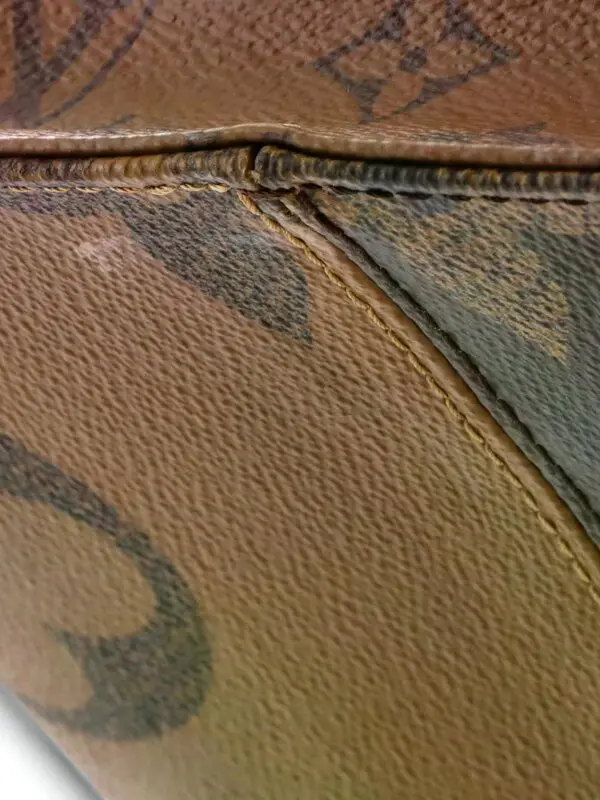 LOUIS VUITTON Giant Monogram Reverse Onthego Gm Tote Bag
