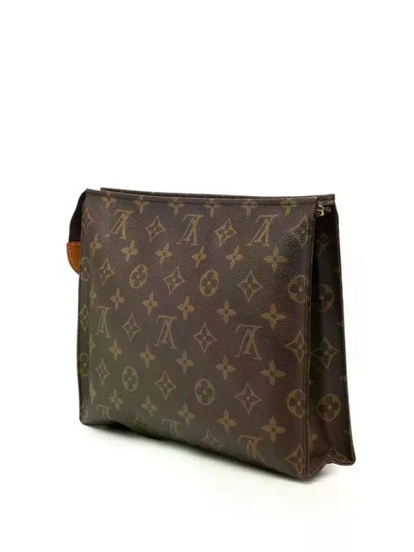 LOUIS VUITTON Monogram Toiletry Pouch 26 Clutch Bag