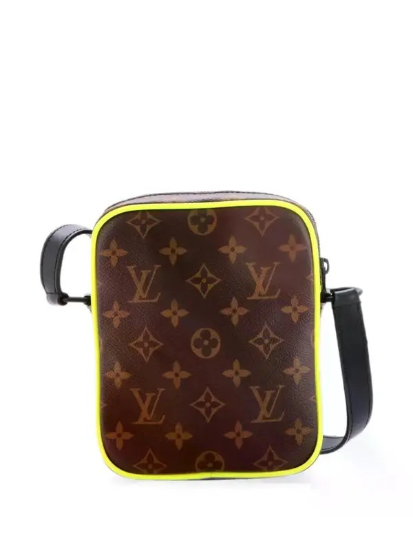 LOUIS VUITTON Christopher Wearable Wallet
