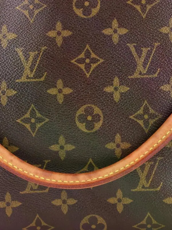 LOUIS VUITTON Monogram Canvas Gm Shoulder Bag - Brown
