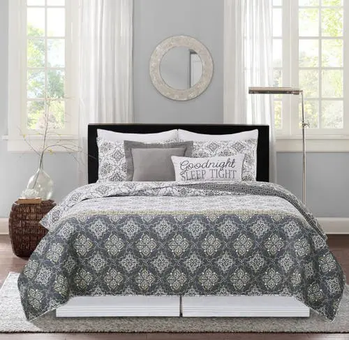 C&F HOME Booker Medallion Bedding Quilt Set