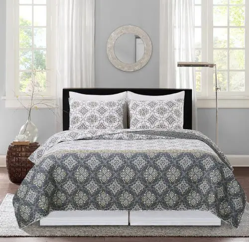 C&F HOME Booker Medallion Bedding Quilt Set