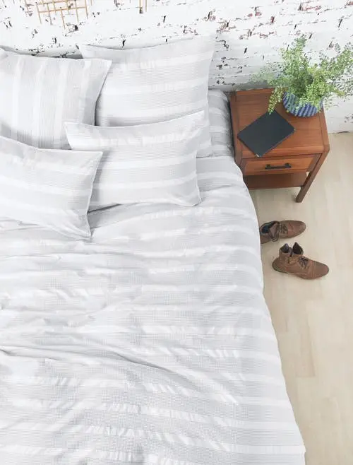 Carol & Frank Mason Queen Duvet Cover