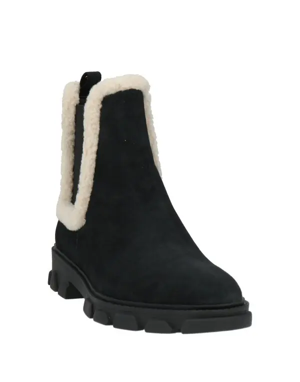 Michael Kors Chelsea Boots In Suede