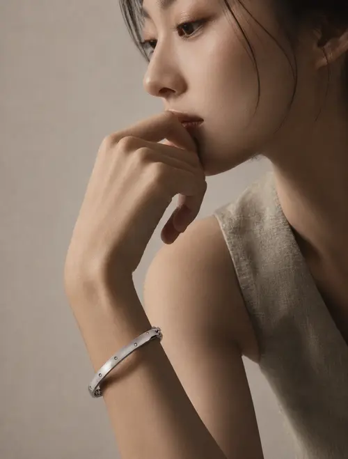 LUVMYJEWELRY Diamond Bangle