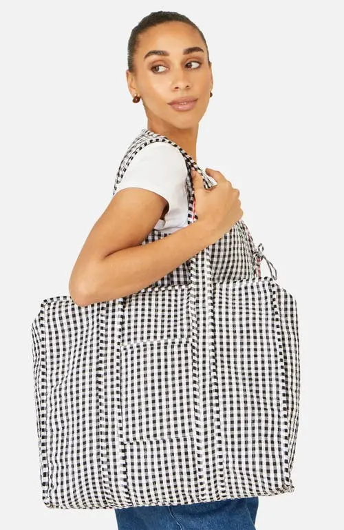 YUMI Gingham Quilted Zip Bag
