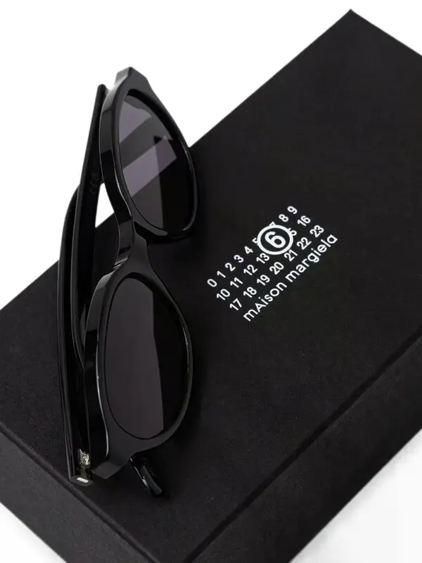 MAISON MARGIELA Oval Frame Sunglasses
