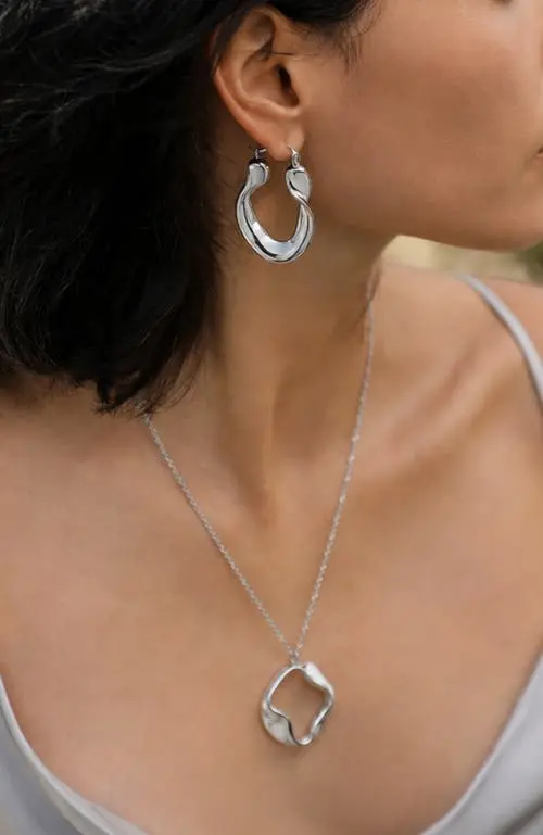 RETRO CHIC Breeze Earrings