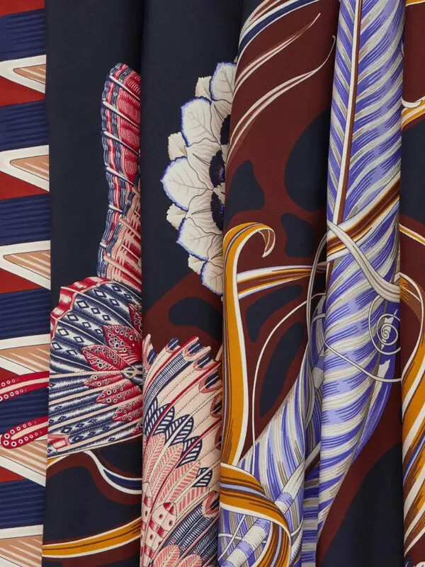 FERRAGAMO Giada Printed Scarf - Navy Blue/plum