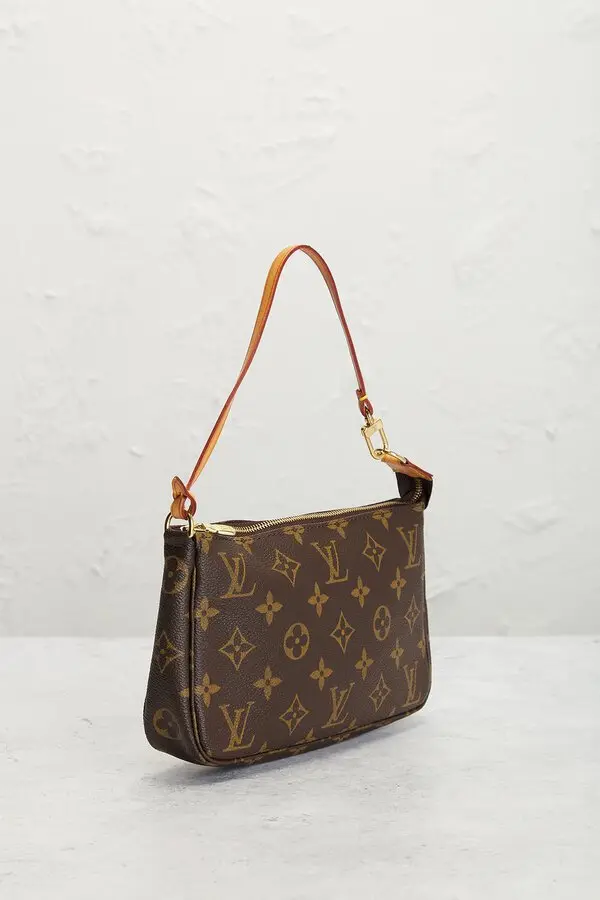 LOUIS VUITTON Monogram Pochette Accessoires Shoulder Bag