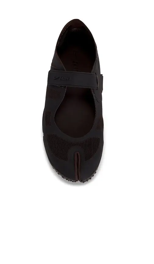NIKESKIMS Rift Mesh Split-toe Sneakers - Brown
