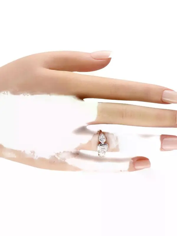 LB EXCLUSIVE 18k White Gold Diamond Trilogy Ring