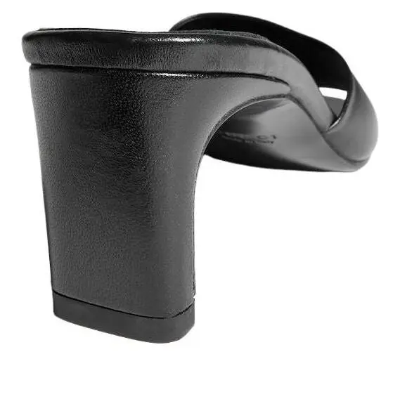Gucci Slide Sandal With Double G Detail - Black