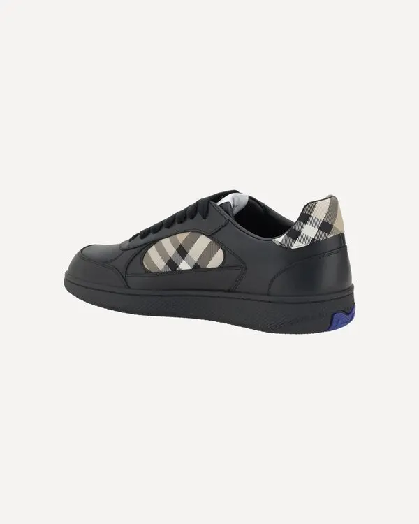 Burberry Leather Lace-up Sneakers With Iconic Check Detailing - Black