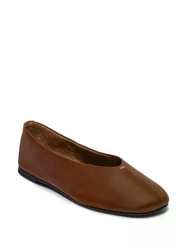 Bernardo Meredith Leather Ballet Flats