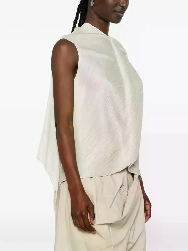 Issey Miyake Sleeveless Blouse
