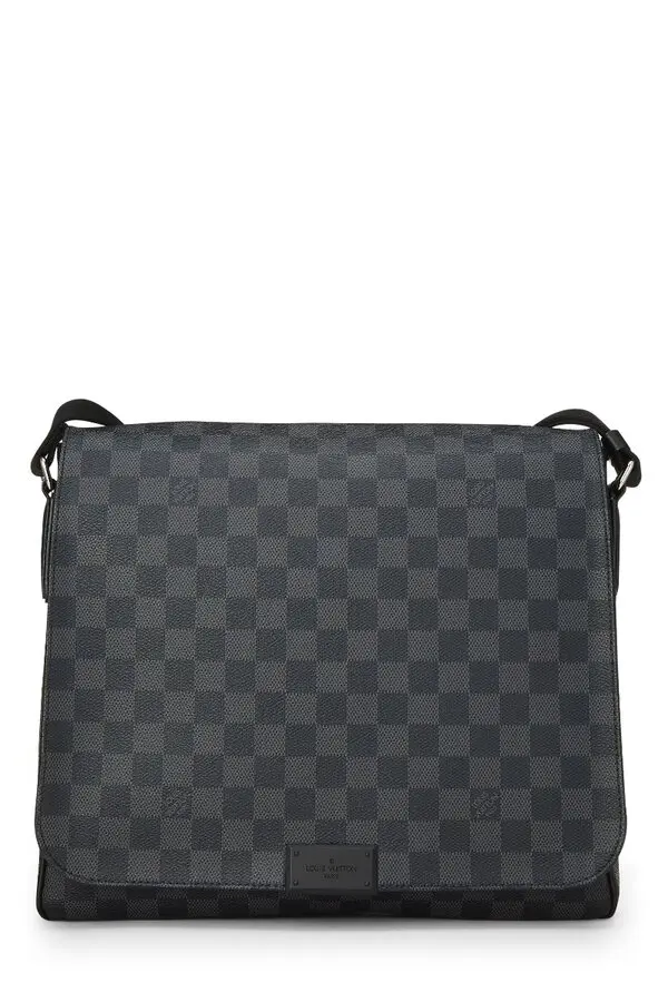 LOUIS VUITTON Damier Graphite District Messenger