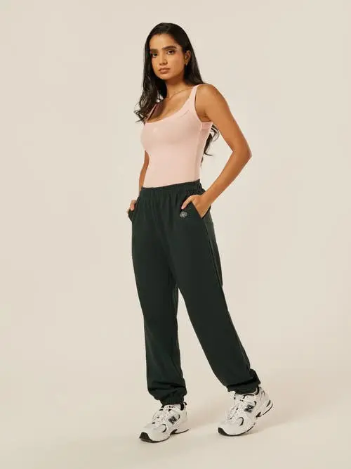 BE ATHLETICA Essential Scoop Neck Tank Top - Milkshake