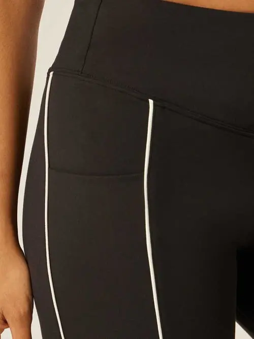 BE ATHLETICA Core Flexibility Leggings With Piping And Seamless Pocket - Black