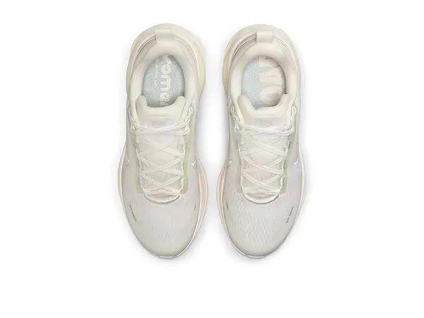 Nike Vomero 18 Essential Running Shoes - Bone
