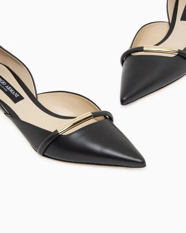 Giorgio Armani Pointed Toe Leather Pumps With Strap And Low Heel - Black