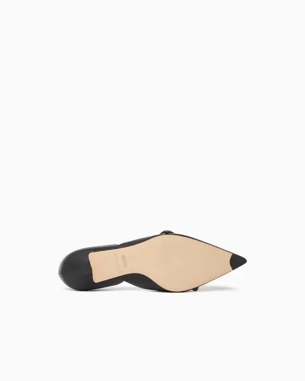 Giorgio Armani Pointed Toe Leather Pumps With Strap And Low Heel - Black
