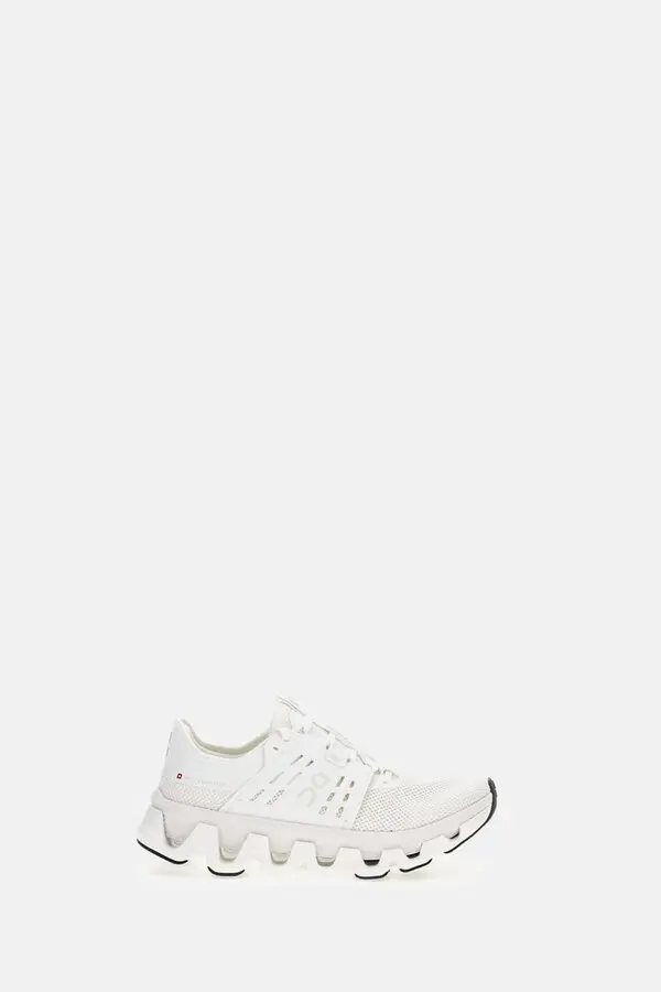 On Cloudswift Amp Sneakers - Bianco