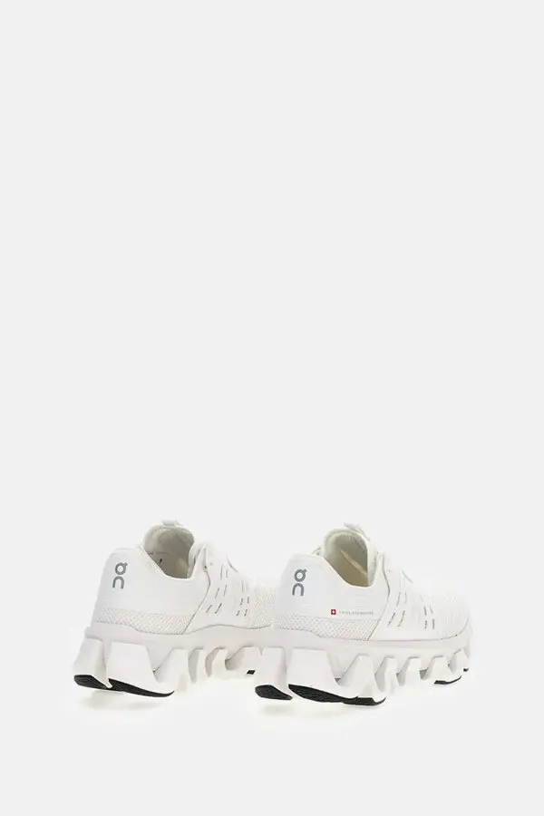 On Cloudswift Amp Sneakers - White