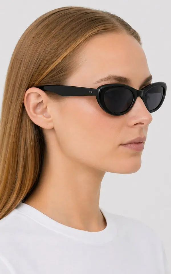 ST. AGNI 90s Square Sunglasses - Black