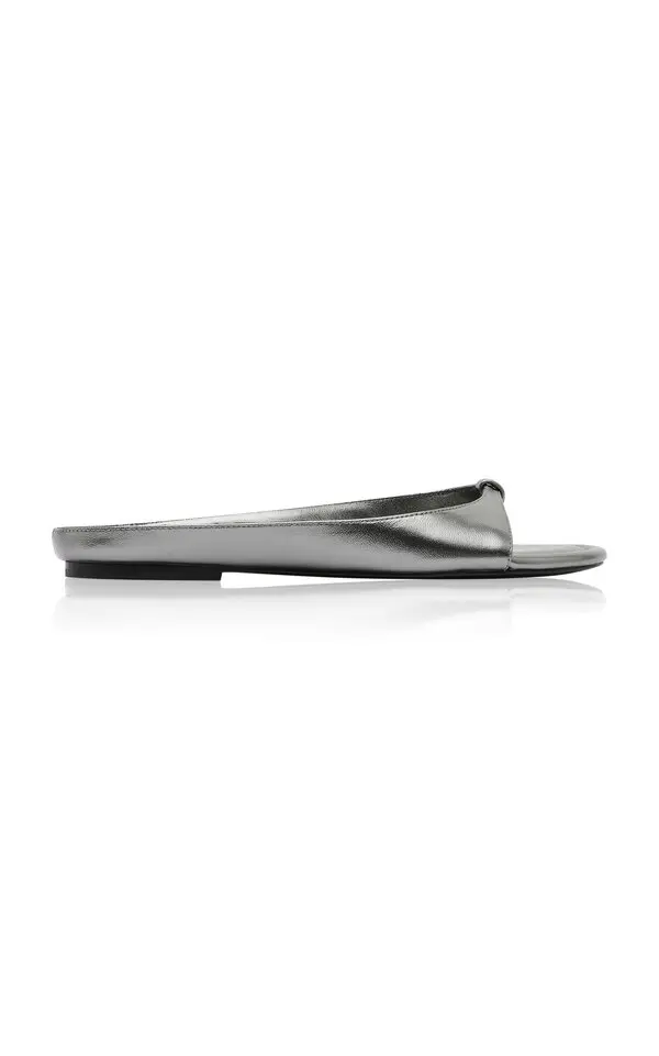 ST. AGNI 90's Round Toe Ballet Flat - Silver