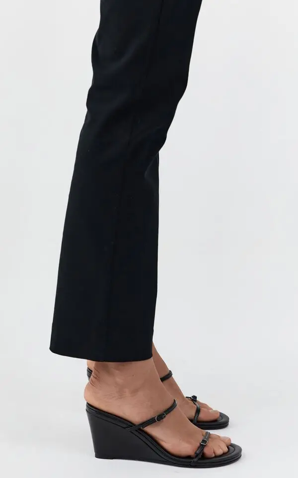 ST. AGNI Petit Belt Detail Wedge 70 - Black
