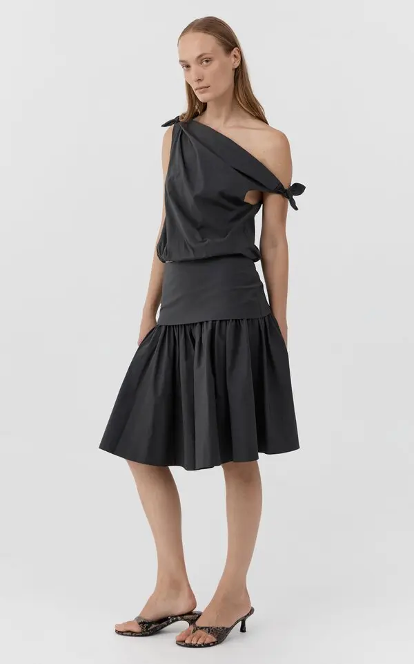 ST. AGNI Asymm Bow Cotton Top