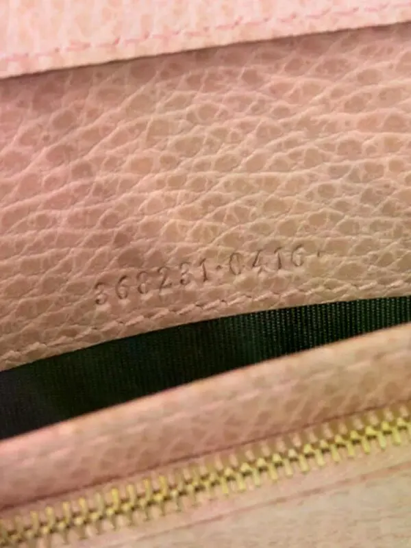 Gucci 2000-2015 Dollar Calfskin Swing Wallet On Strap Crossbody Bag - Pink