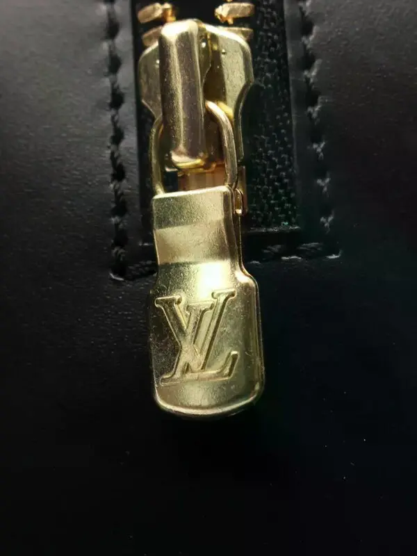 LOUIS VUITTON Epi Pont Neuf Pm Handbag