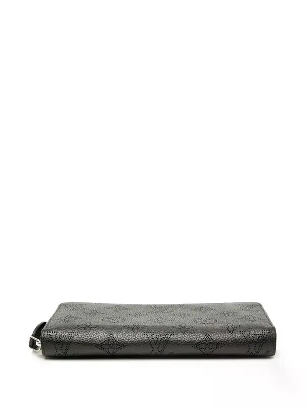 LOUIS VUITTON 2010-2026 Monogram Mahina Zippy Wallet Long Wallets