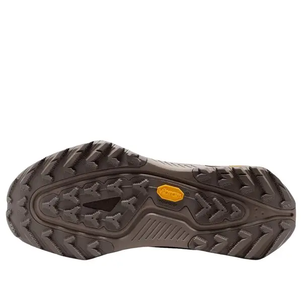Nike Zegama Trail Sneakers