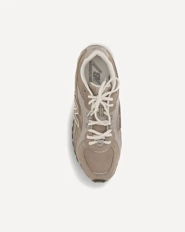NEW BALANCE 204l Lace-up Sneakers - Brown