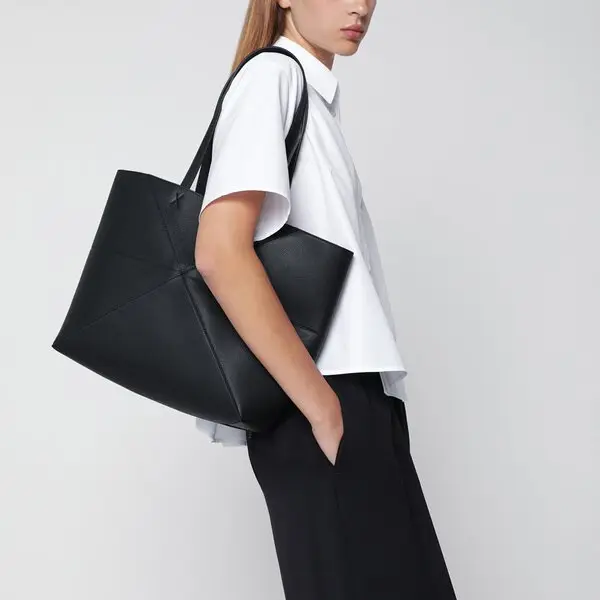 Loewe Medium Fold Tote Bag In Navy Leather