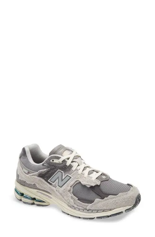NEW BALANCE 2002r Sneaker