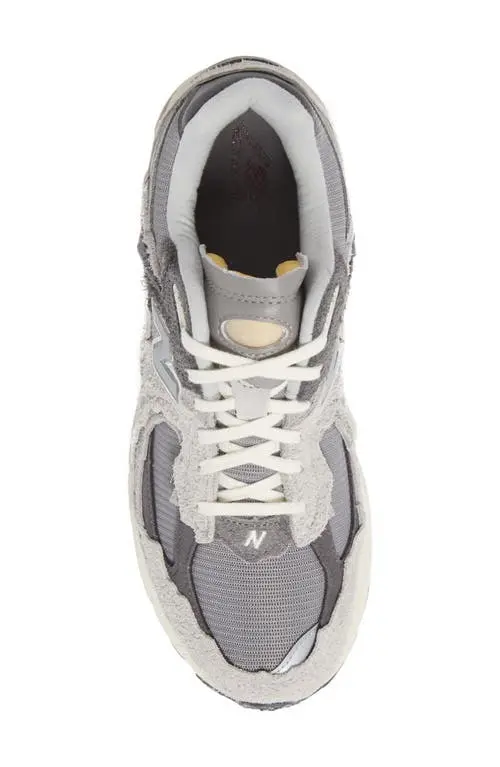 NEW BALANCE 2002r Sneaker