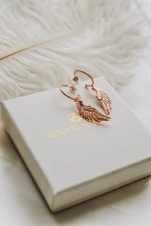 SEVEN SAINTS Angel Wing Small Hoop Earrings - Rose